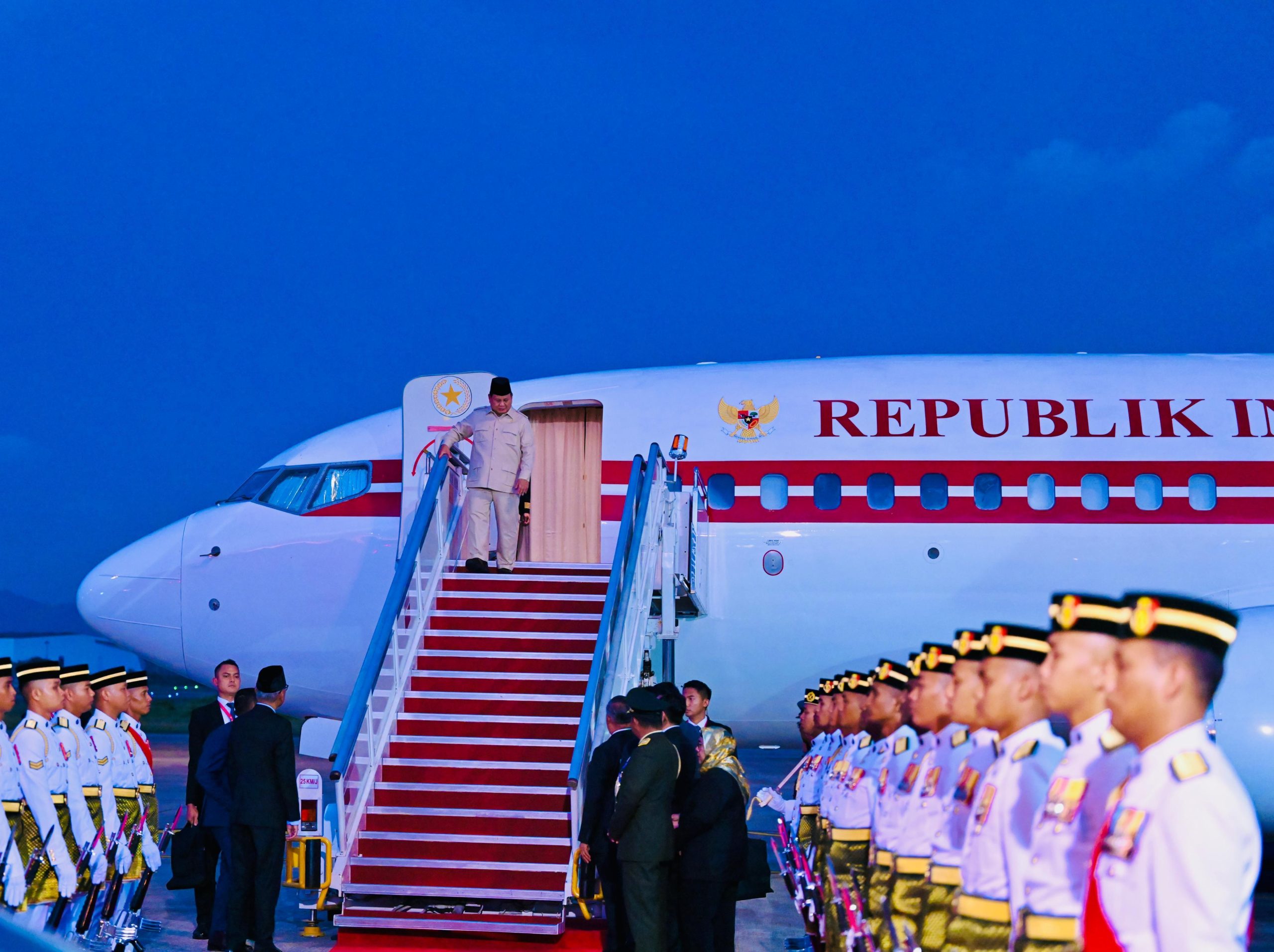 Presiden Prabowo Tiba di Malaysia untuk Hadiri KTT ke-46 ASEAN - Gerindra