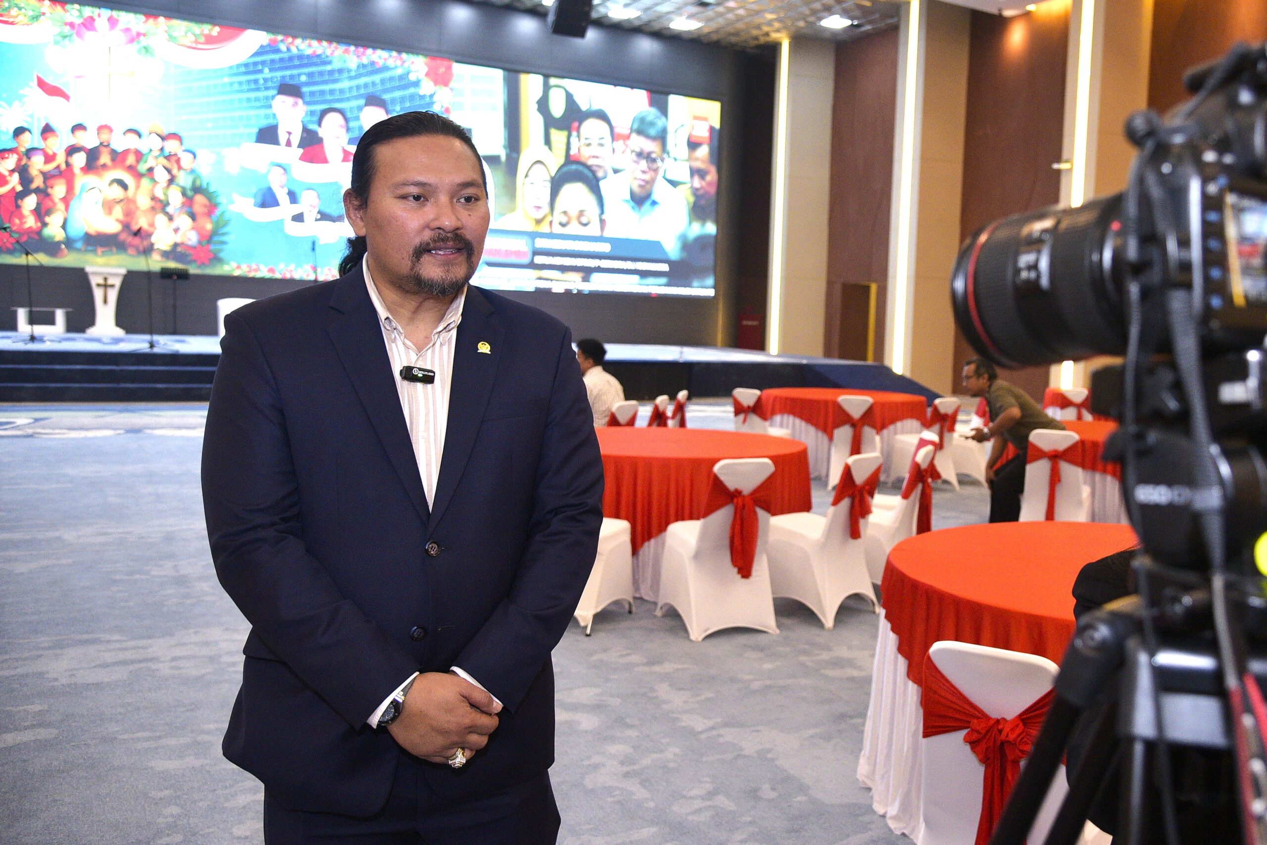 Martin Tumbelaka: Parlemen Jadi Ruang Dialog Lintas Iman Demi Keluarga ...